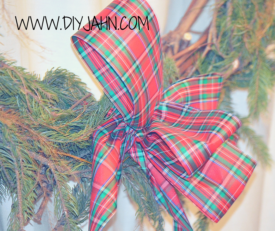 Brighten Up Your Space with a DIY Christmas Wreath – The Wardrobe Stylist