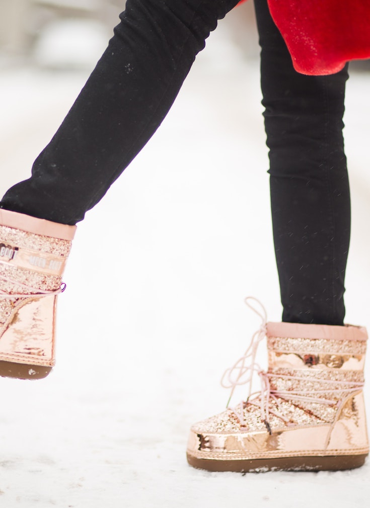 How to Style Women’s Warm Winter Boots Tastefully – The Wardrobe Stylist